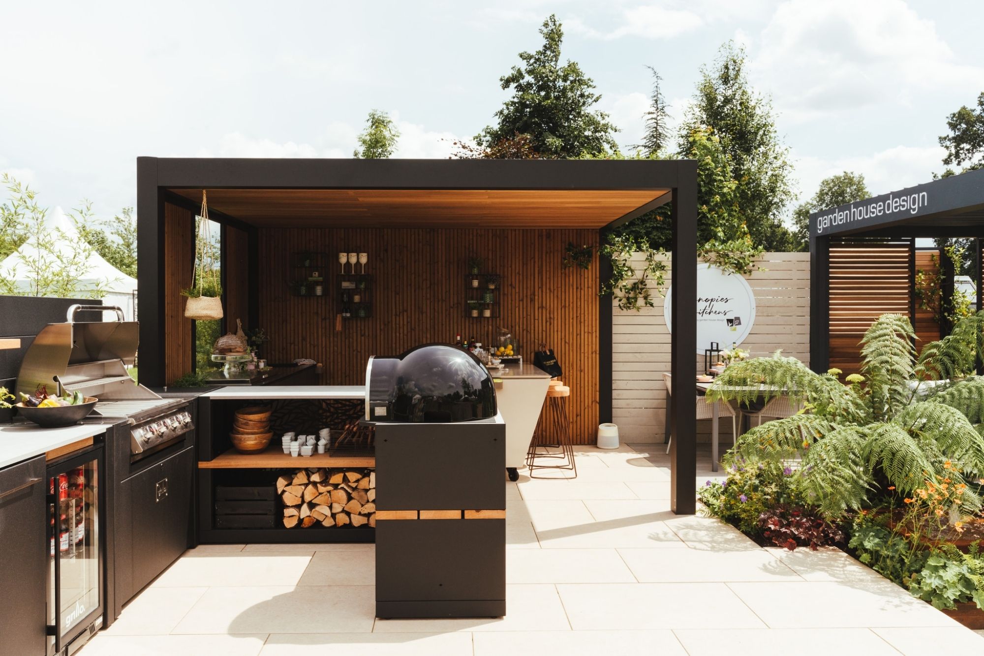 Outdoor Kitchen at Hampton Court Show Garden 2021 | Grillo Outdoor Kitchens
