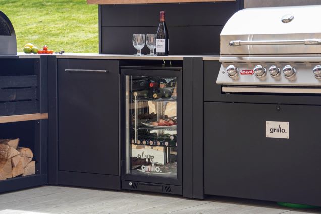 Outdoor Kitchen Bar | Grillo Outdoor Kitchens