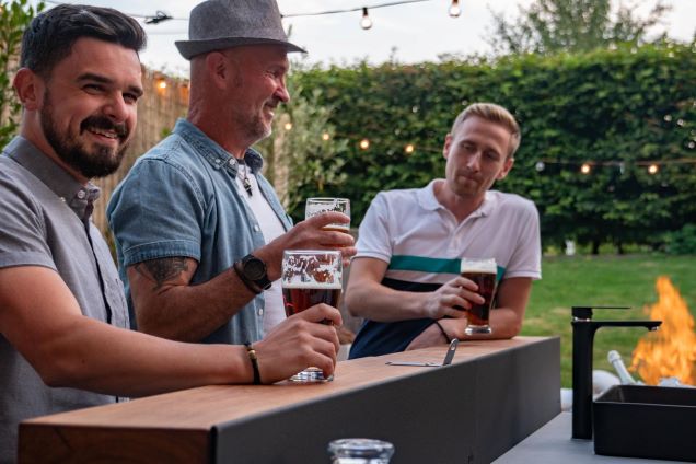 Outdoor Kitchen Bar | Grillo Outdoor Kitchens